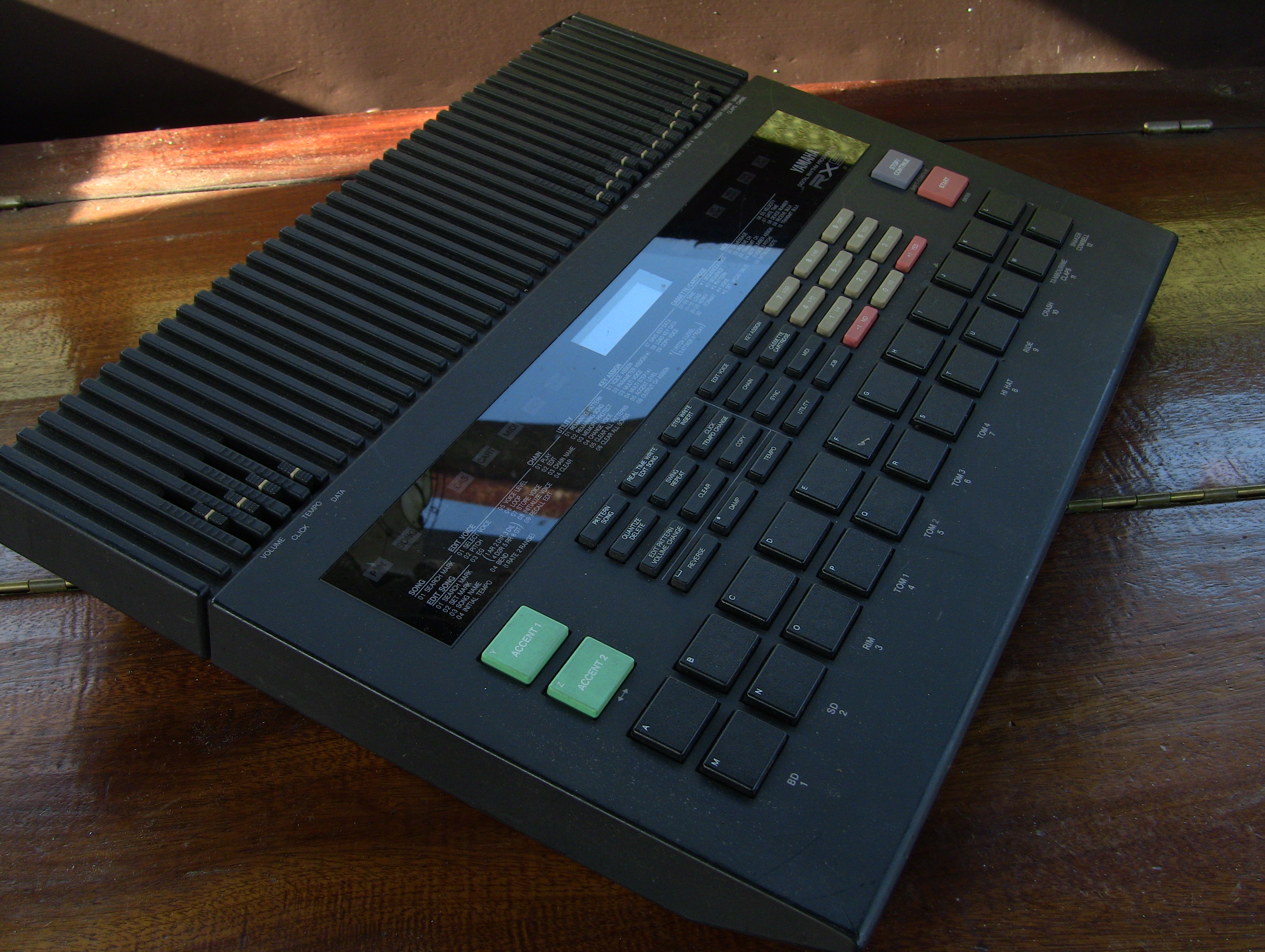 RX5 - Yamaha RX5 - Audiofanzine