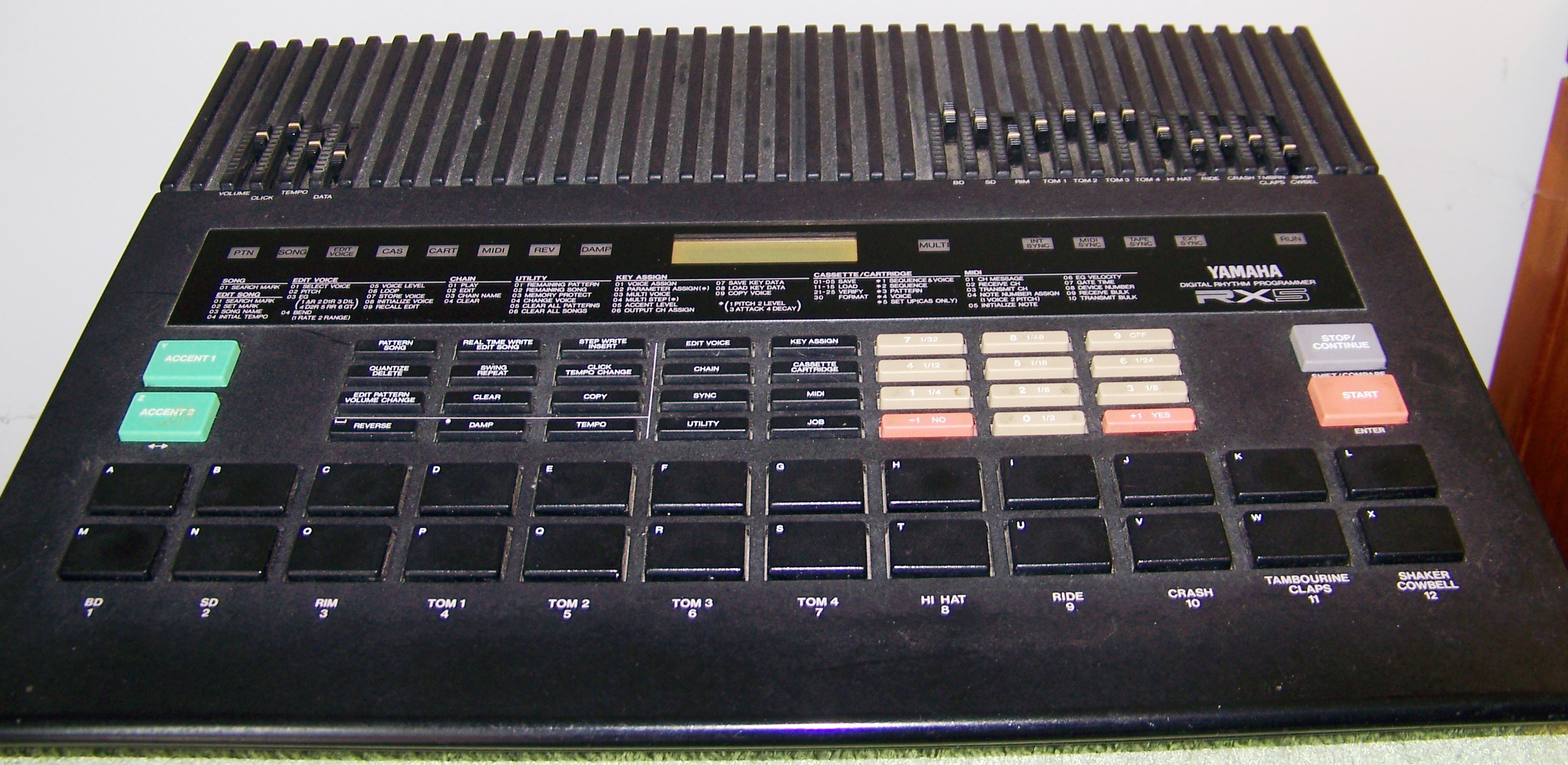 RX5 - Yamaha RX5 - Audiofanzine