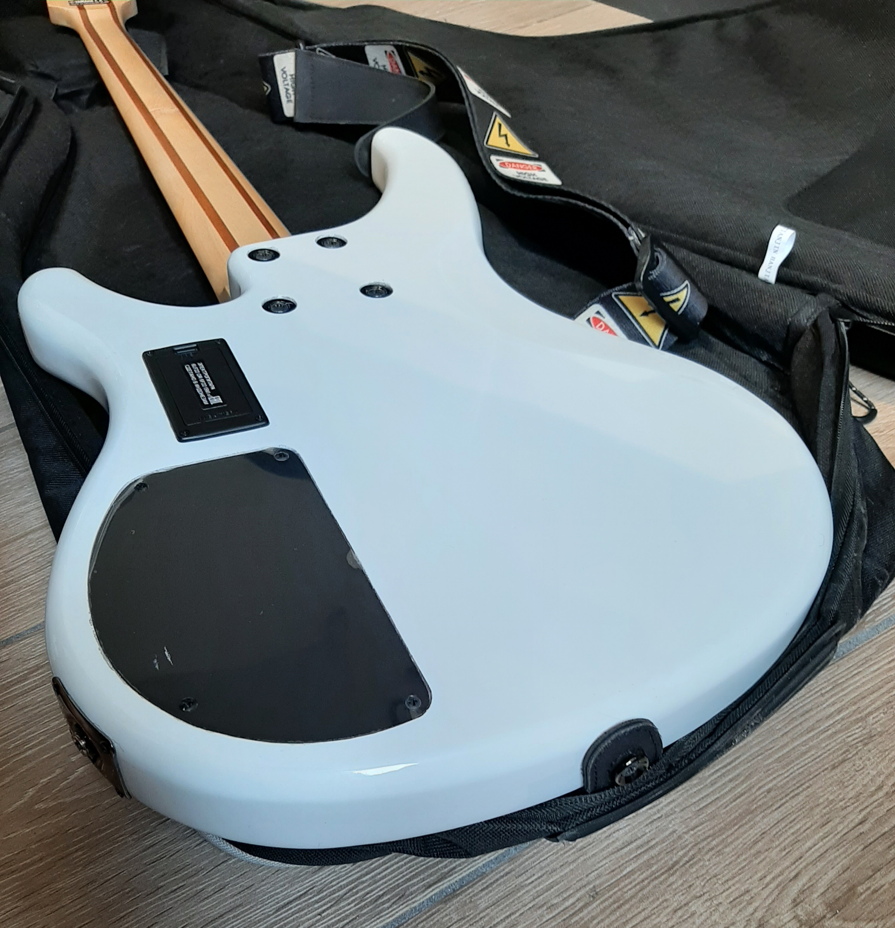 TRBX305 - Yamaha TRBX305 - Audiofanzine