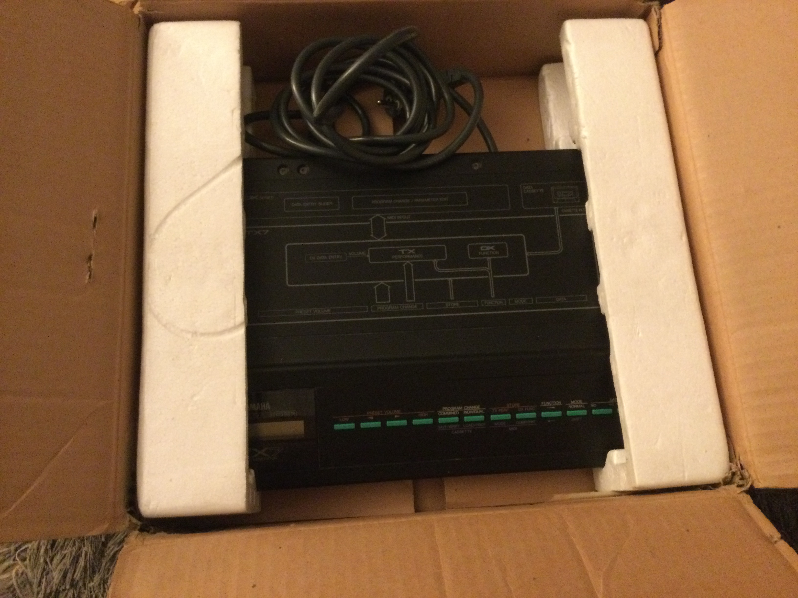 TX7 - Yamaha TX7 - Audiofanzine