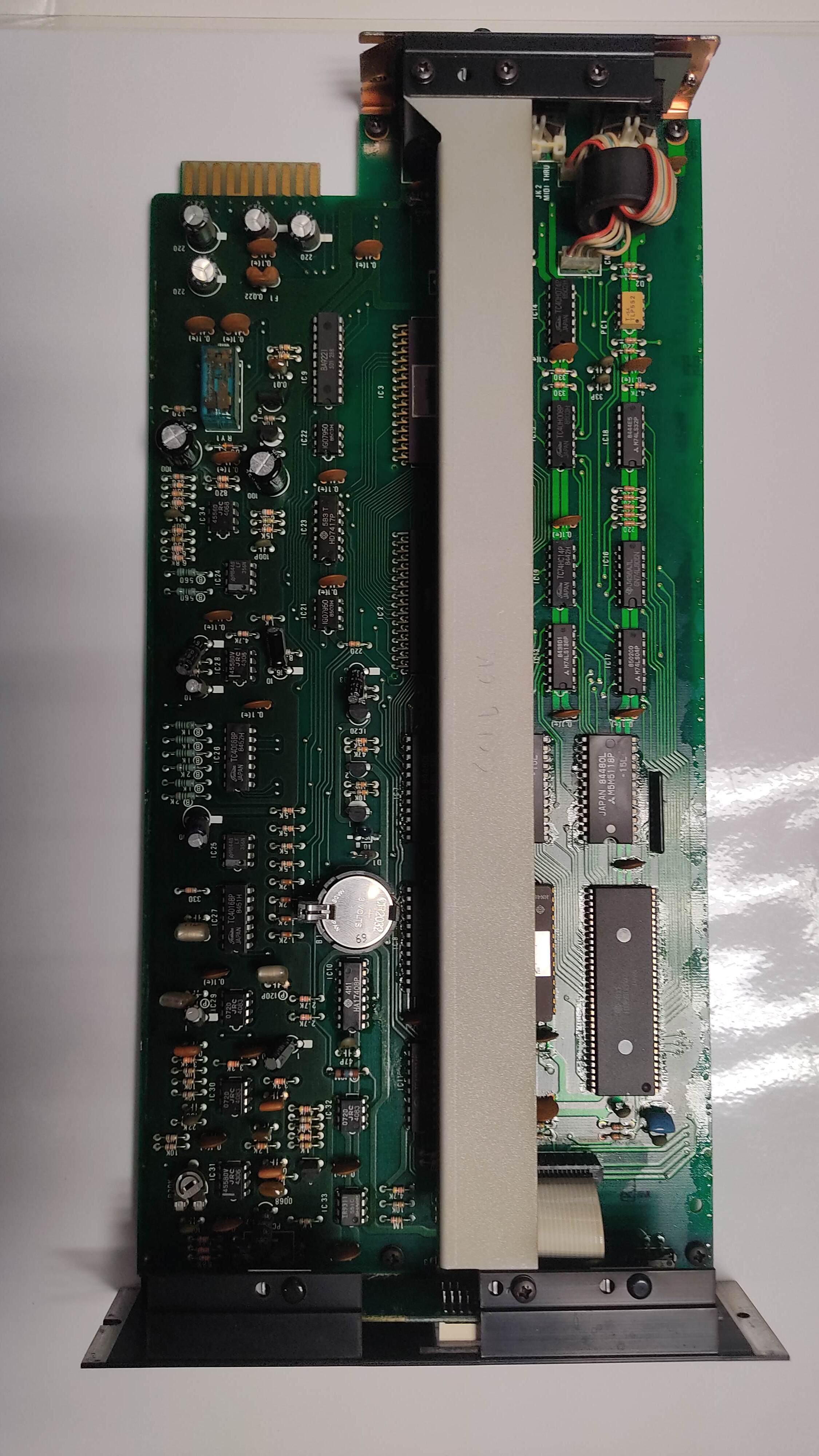 TX816 - Yamaha TX816 - Audiofanzine