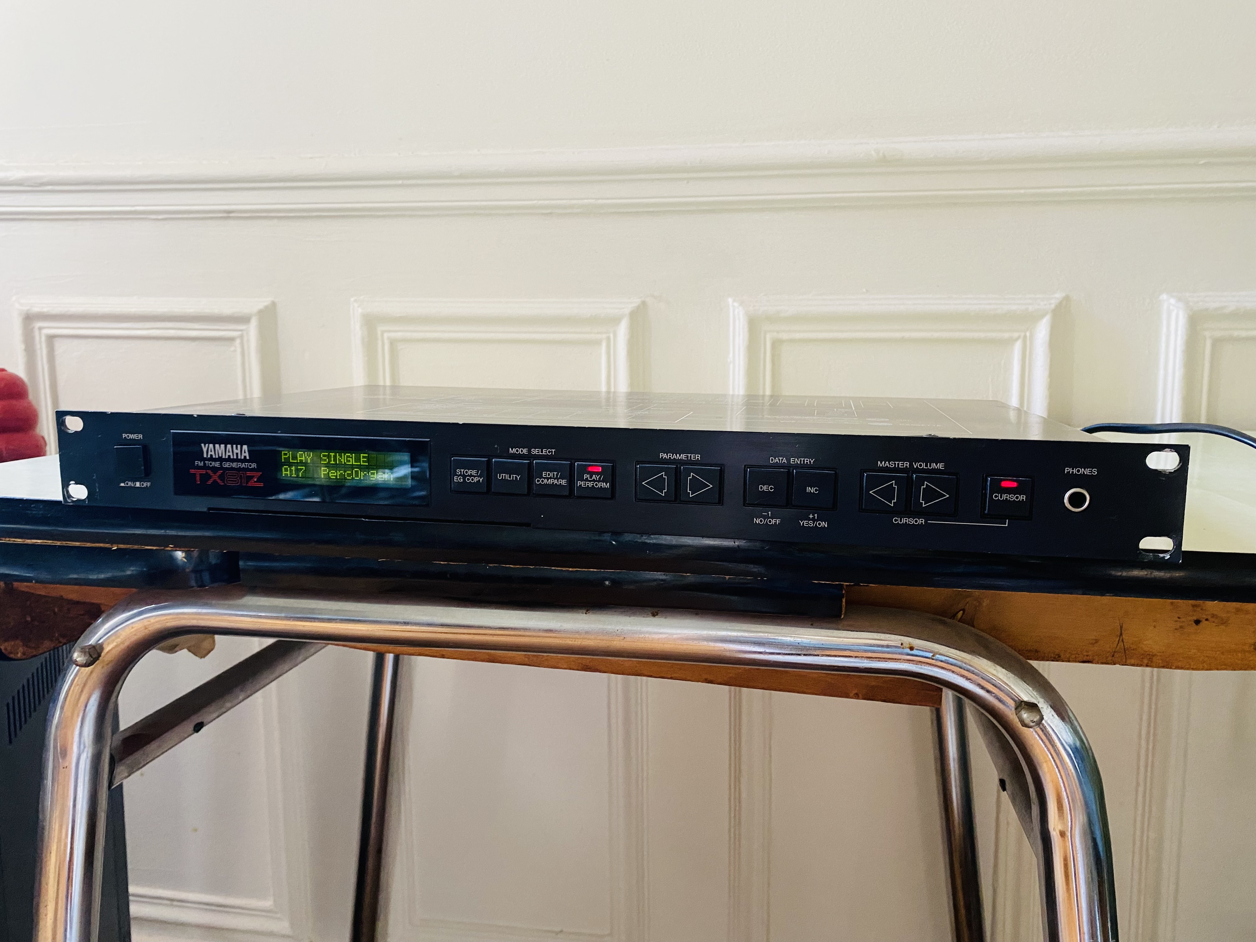 TX81Z - Yamaha TX81Z - Audiofanzine
