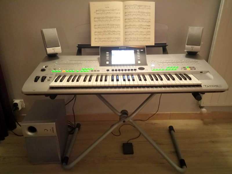 TYROS 3 - Yamaha Tyros 3 - Audiofanzine