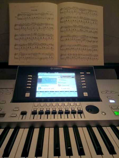 TYROS 3 - Yamaha Tyros 3 - Audiofanzine