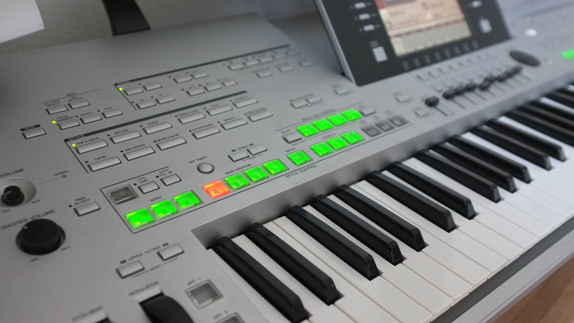 TYROS 3XL - Yamaha Tyros 3XL - Audiofanzine