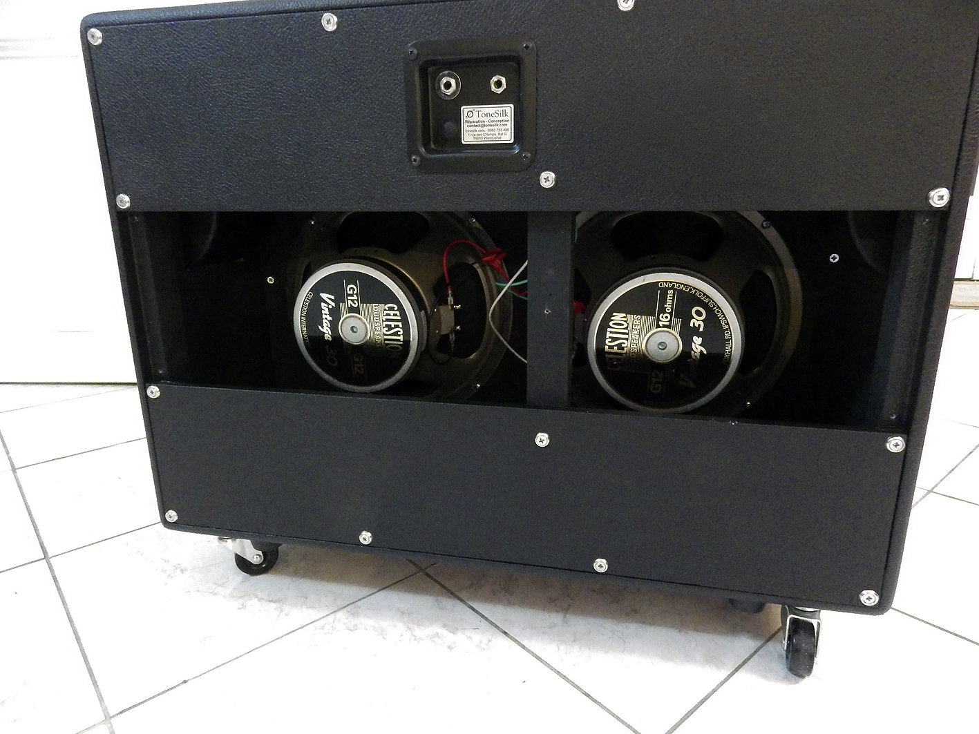 Studio Pro 2x12 - Zilla Cabs Studio Pro 2x12 - Audiofanzine