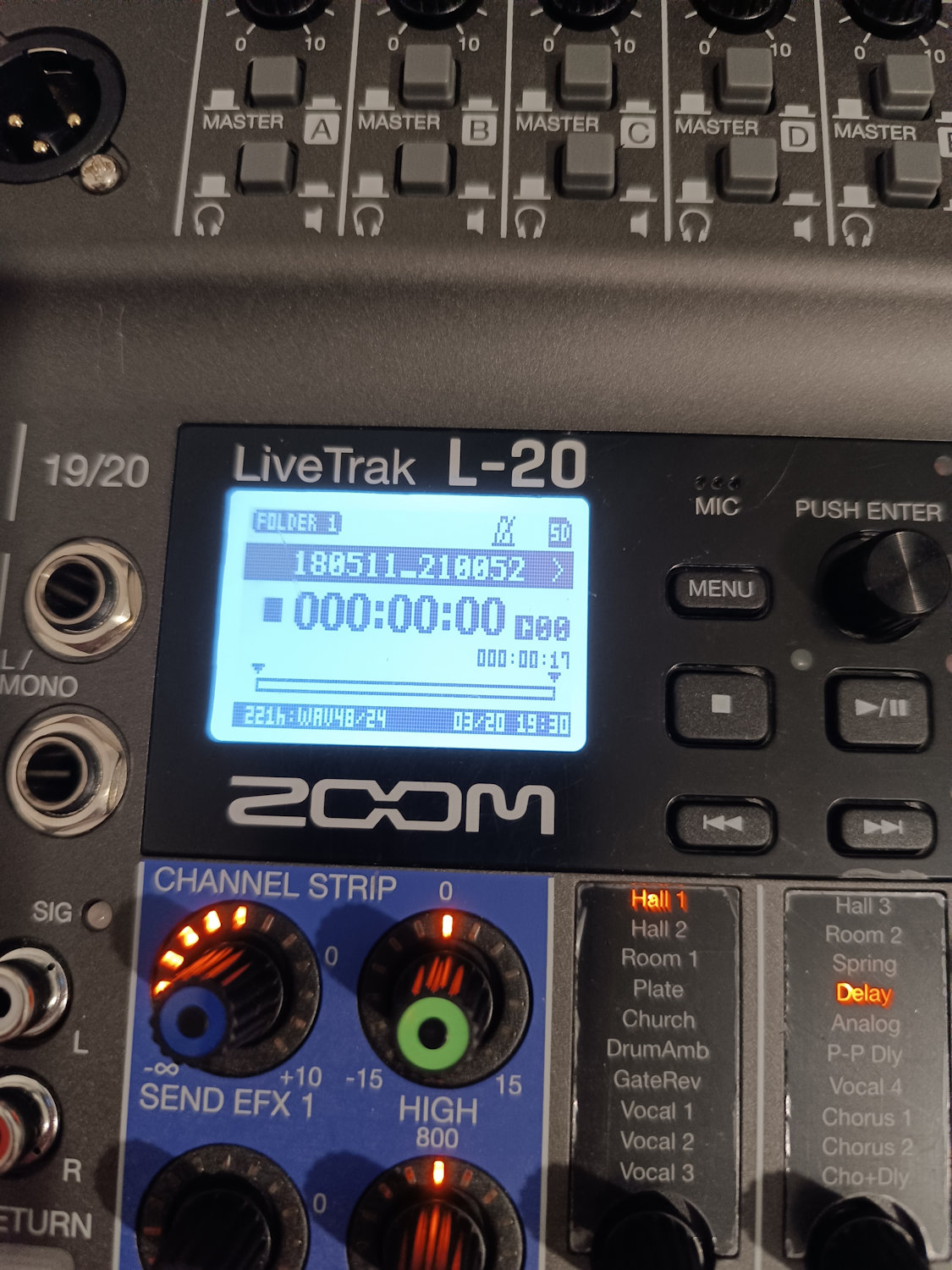 LiveTrak L-20 - Zoom LiveTrak L-20 - Audiofanzine