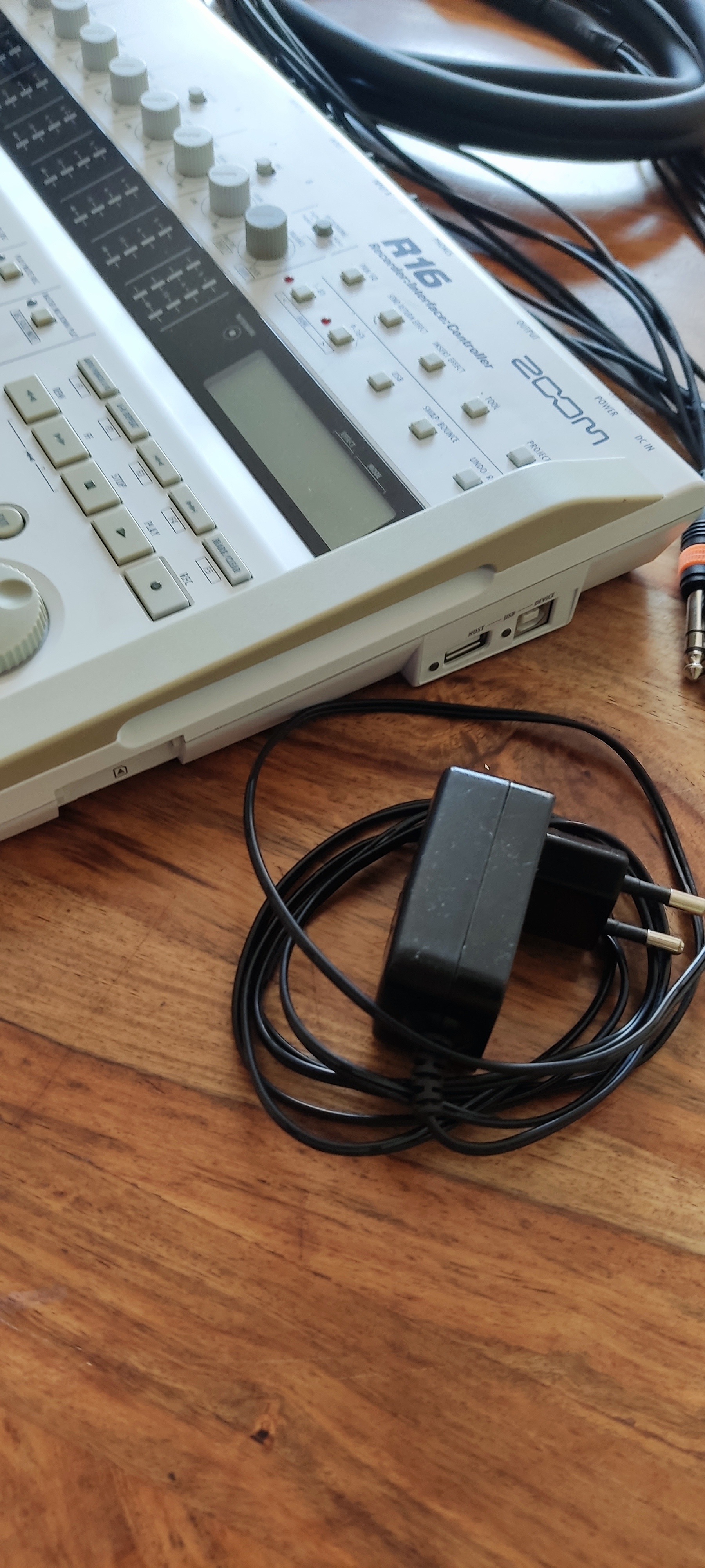 R16 - Zoom R16 - Audiofanzine