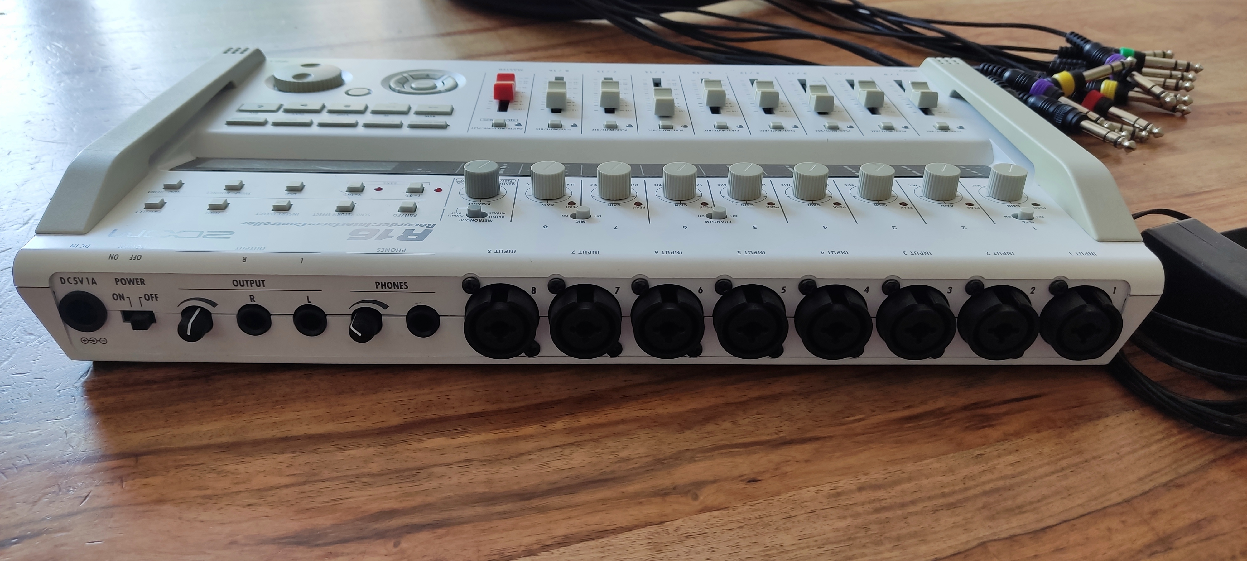 R16 - Zoom R16 - Audiofanzine