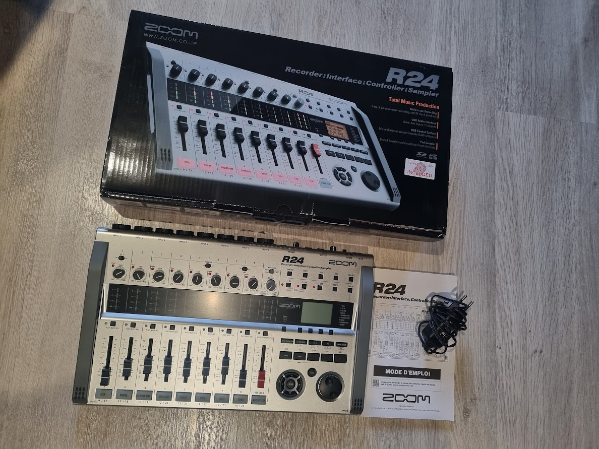 R24 - Zoom R24 - Audiofanzine