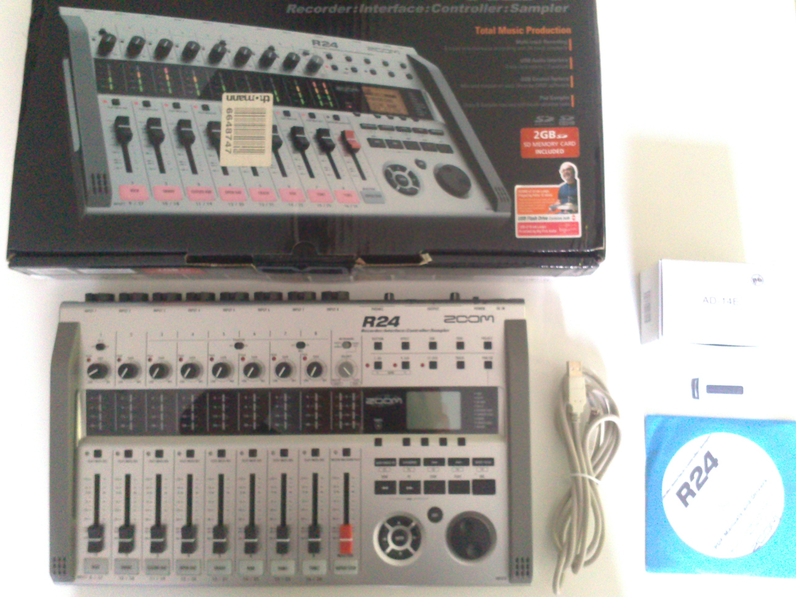 Photo Zoom R24 : Zoom R24 (56645) (#702959) - Audiofanzine