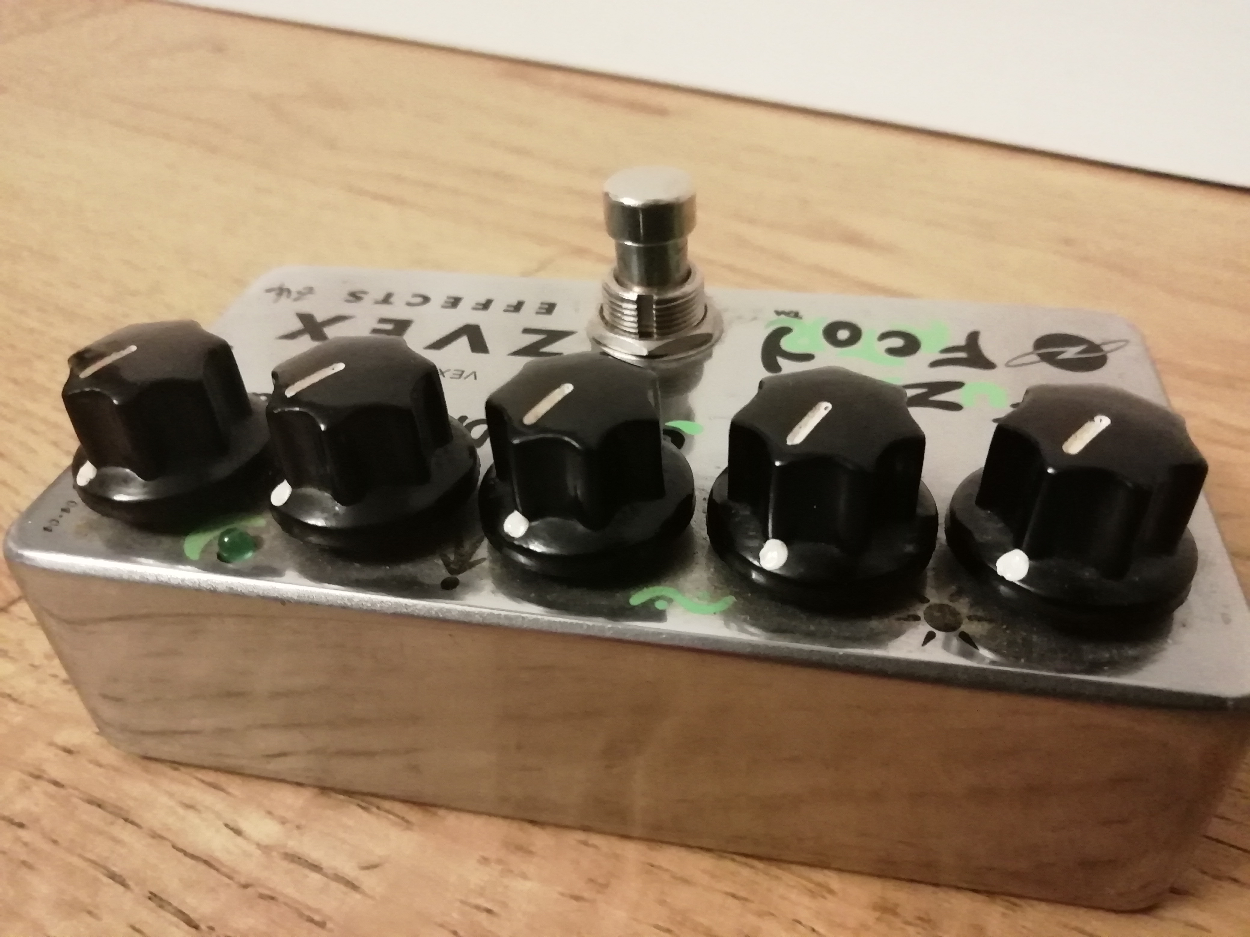 FUZZ FACTORY VEXTER - Zvex Fuzz Factory Vexter - Audiofanzine