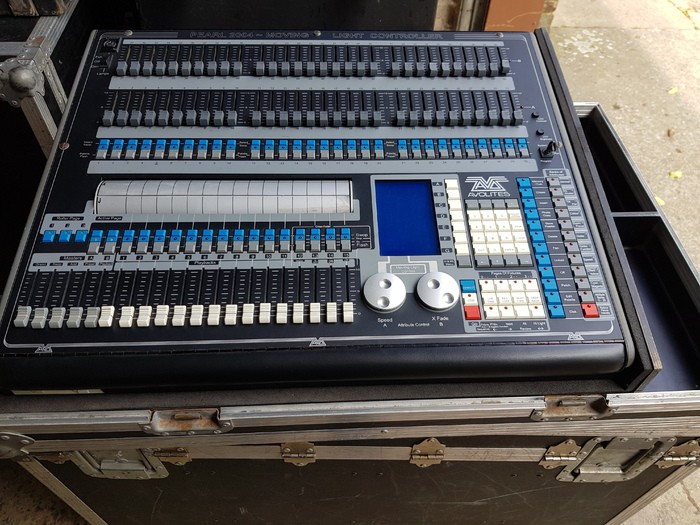 Pearl 2004 - Avolites Pearl 2004 - Audiofanzine