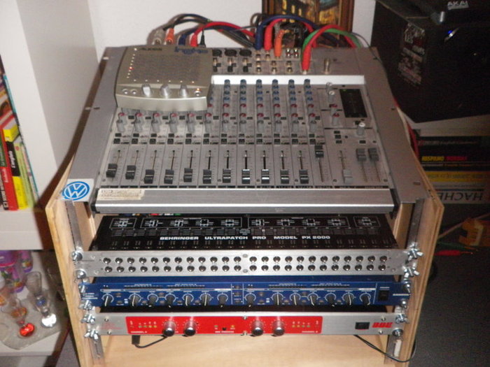 Behringer Eurorack MX2004A image (#133187) - Audiofanzine