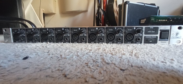 Ultragain Pro-8 Digital ADA8000 Behringer - Audiofanzine