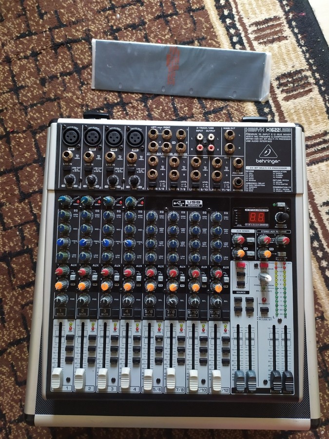 Xenyx X1622USB - Behringer Xenyx X1622USB - Audiofanzine