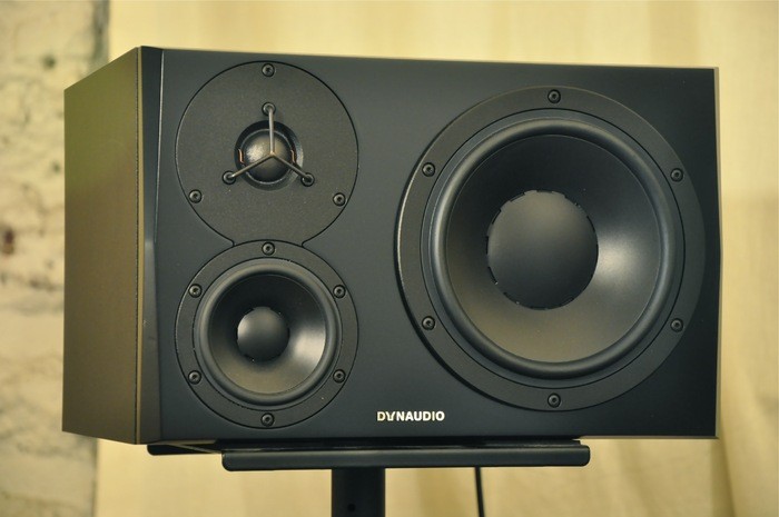 LYD 48 - Dynaudio LYD 48 - Audiofanzine