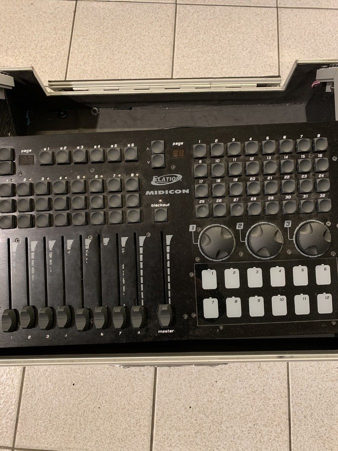 MIDICON USB MIDI-CONTROLLER Elation Professional - Audiofanzine