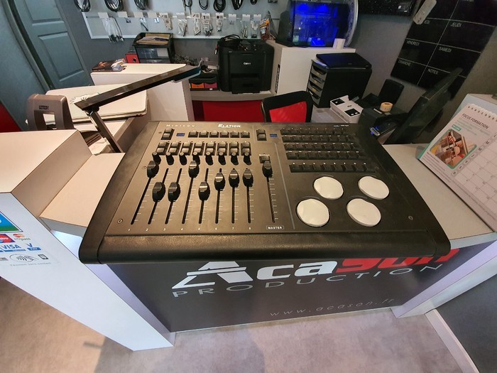 MIDICON USB MIDI-CONTROLLER Elation Professional - Audiofanzine