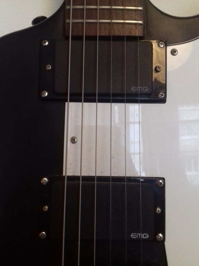 EMG 81 - Black image (#2047920) - Audiofanzine