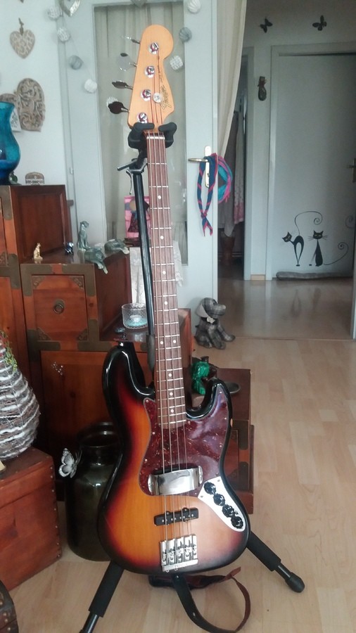 Reggie Hamilton Standard Jazz Bass Fender - Audiofanzine