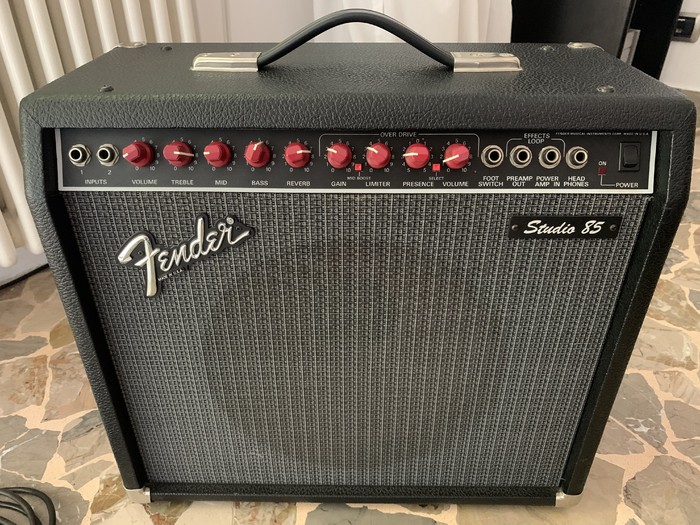 Studio 85 - Fender Studio 85 - Audiofanzine