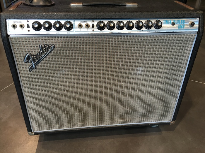 Fender Twin Reverb "Silverface" [1968-1982] image (#1441484) - Audiofanzine