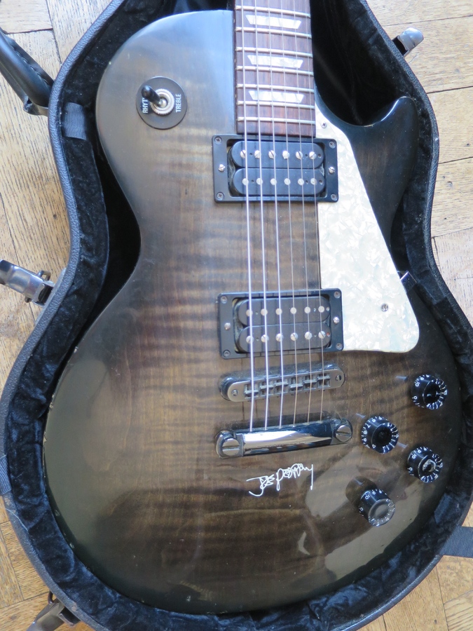 Photo Gibson Joe Perry Les Paul Signature : Gibson Joe Perry Les Paul ...