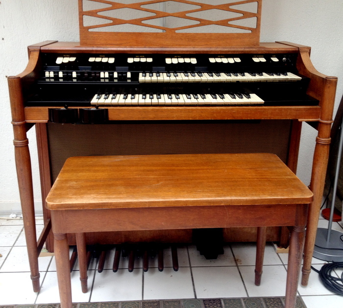 Orgue Hammond M 100 (Ile-de-France) - Audiofanzine