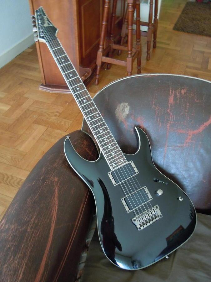 Photo Ibanez RGA42 : Ibanez RGA 42 bk (#243183) - Audiofanzine