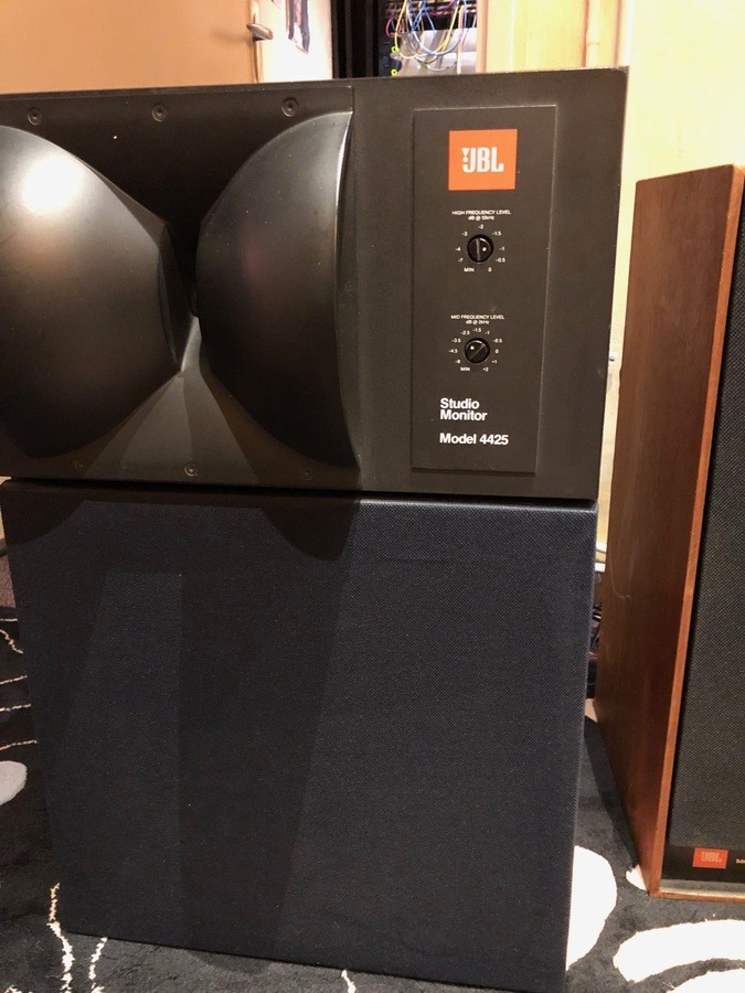 4425 - JBL 4425 - Audiofanzine