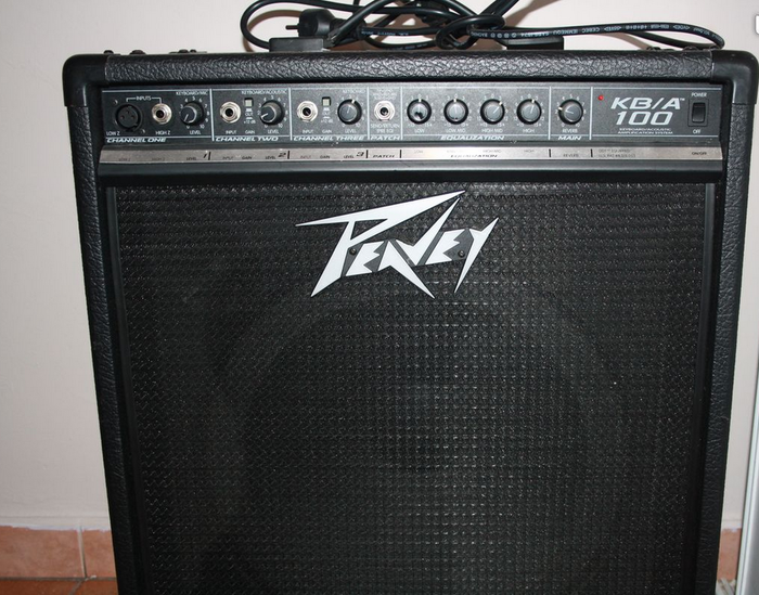 KB100 - Peavey KB100 - Audiofanzine