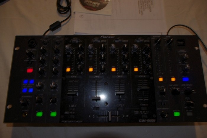DJM-5000 - Pioneer DJM-5000 - Audiofanzine