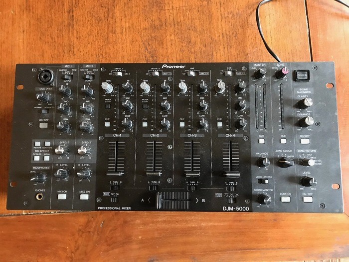 DJM-5000 - Pioneer DJM-5000 - Audiofanzine
