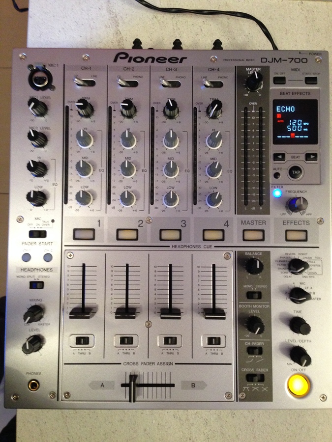 Photo Pioneer DJM-700-S : Pioneer DJM-700-S (59688) (#1066972 ...