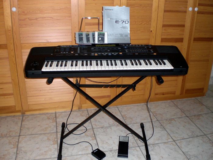 Roland E-70 image (#514804) - Audiofanzine