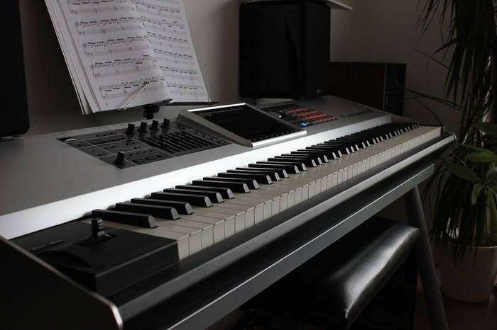 Roland Fantom G8 Image 156614 Audiofanzine