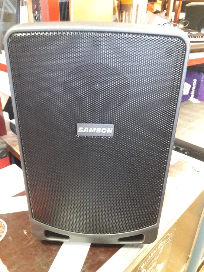 Expedition XP106w - Samson Technologies Expedition XP106w - Audiofanzine