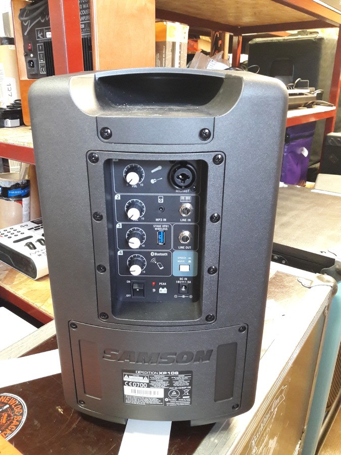 Expedition XP106w - Samson Technologies Expedition XP106w - Audiofanzine