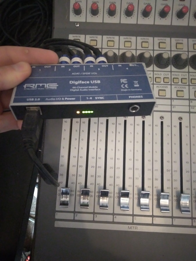 DMX-R100 - Sony DMX-R100 - Audiofanzine