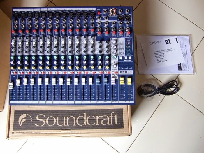 Photo Soundcraft EFX12 : Mixer soundcraft efx12 (#1522198) - Audiofanzine