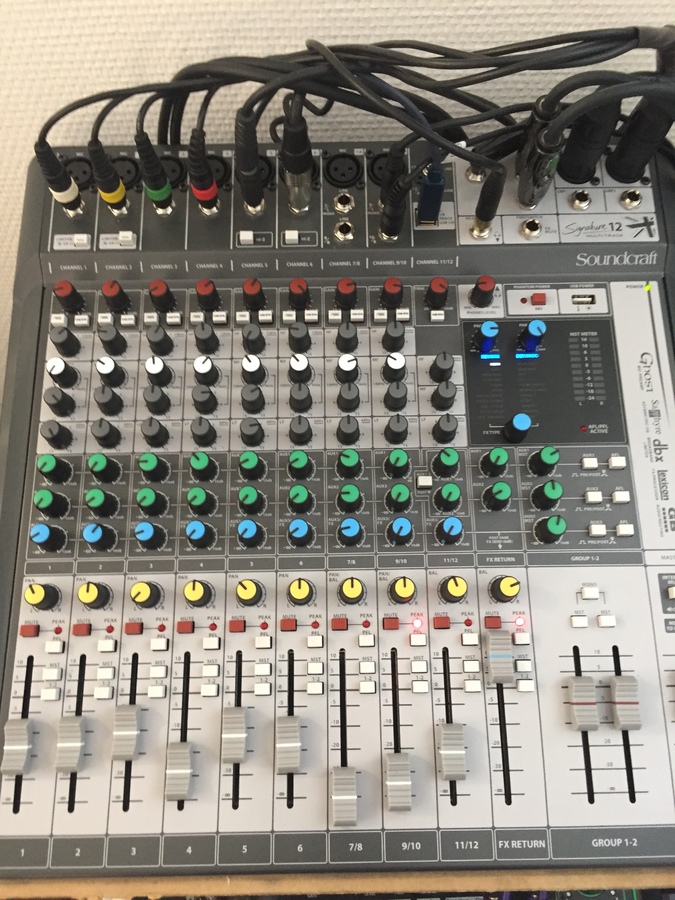 Soundcraft Signature 12 MTK image (#1856179) - Audiofanzine