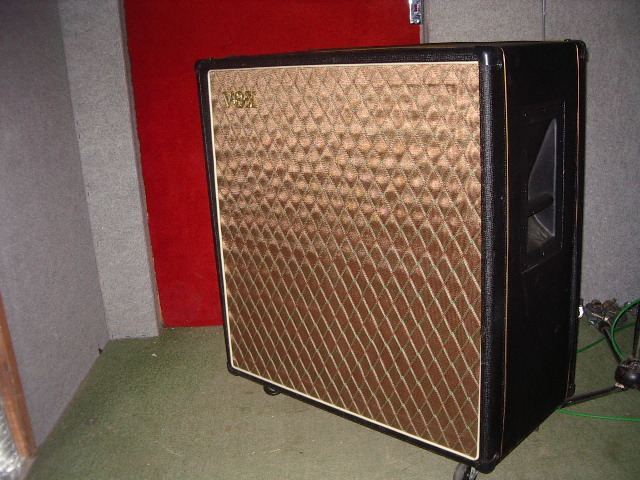 Photo Vox V412BN : Vox CAB V412 (#983920) - Audiofanzine