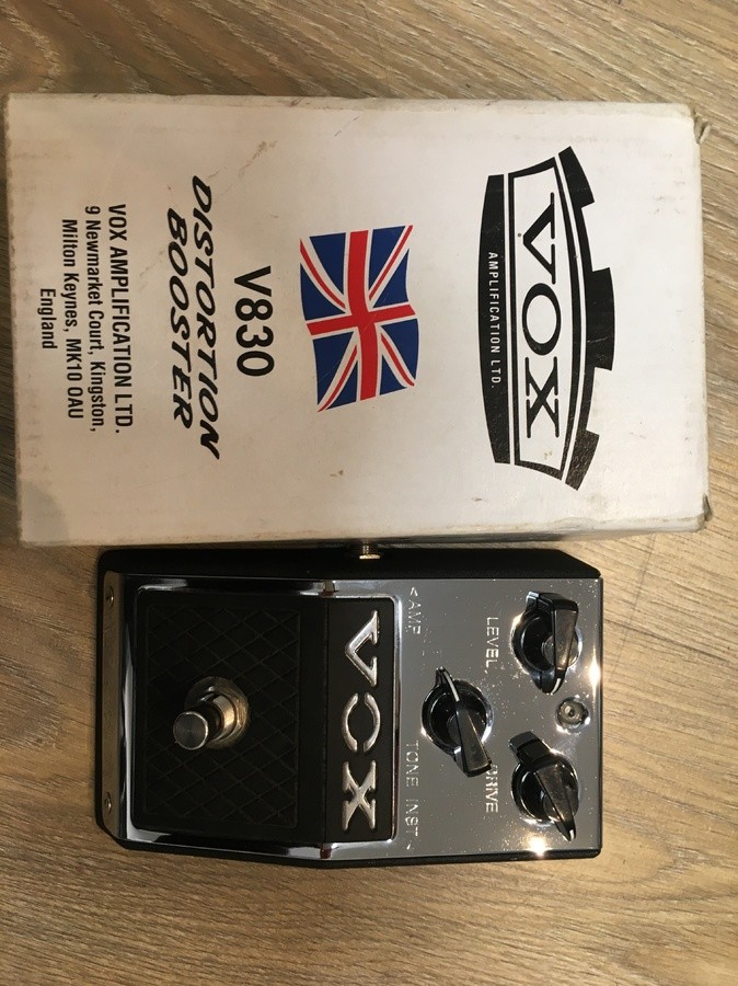 V830 Distortion Booster - Vox V830 Distortion Booster - Audiofanzine