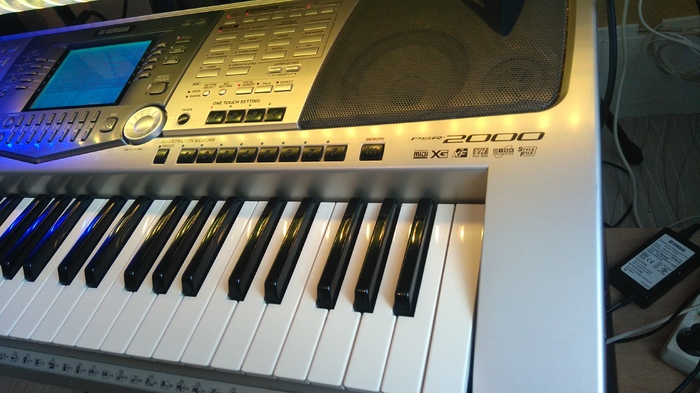 PSR-2000 - Yamaha PSR-2000 - Audiofanzine