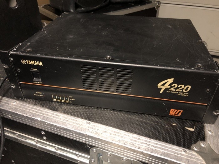 XM4220 - Yamaha XM4220 - Audiofanzine