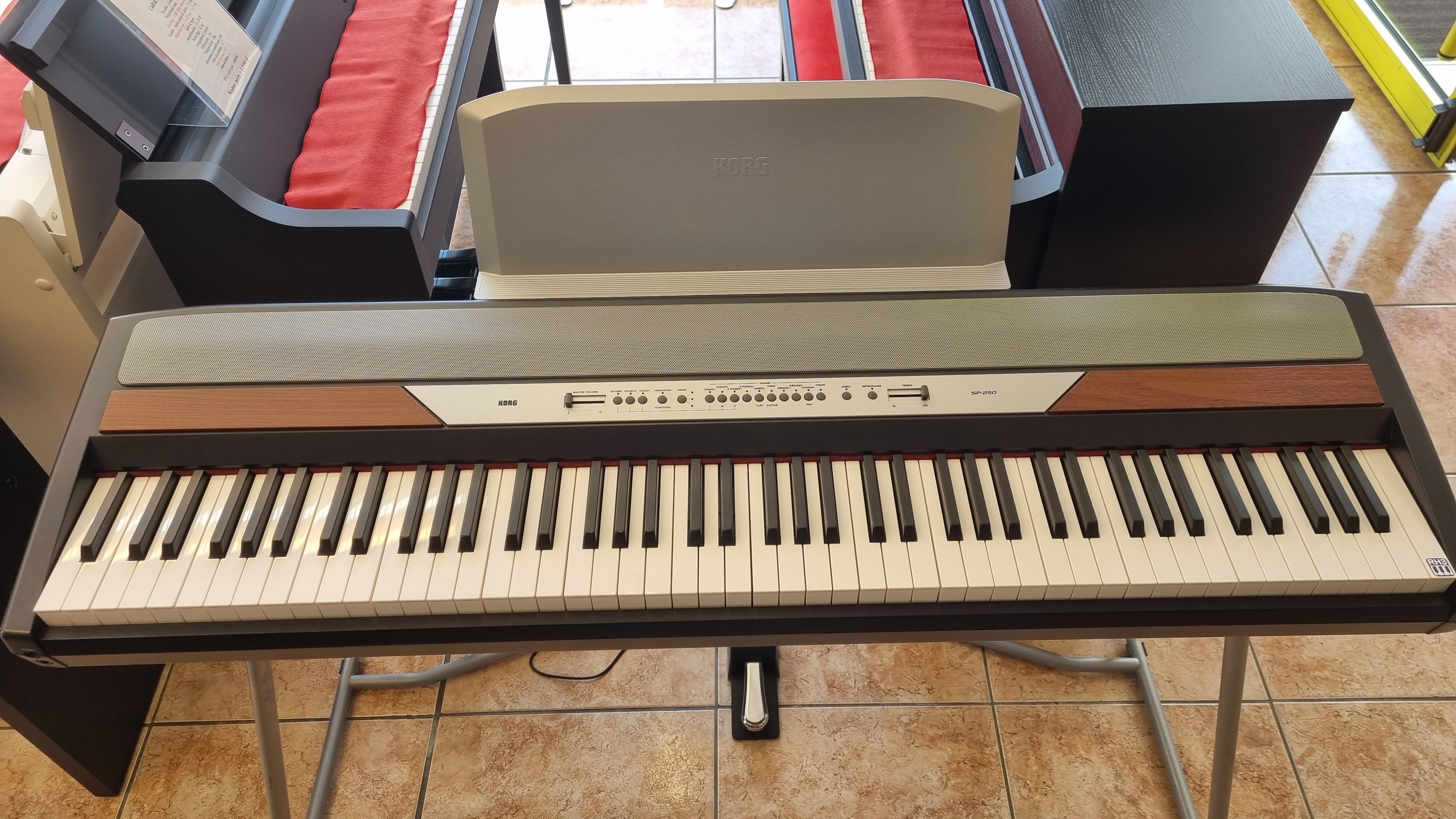 Pictures and images Korg SP-250 - Audiofanzine Pictures and images Korg SP-250 - Audiofanzine